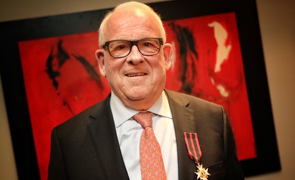 Pauselijke onderscheiding voor Benoit Wesly - Jonet.nl