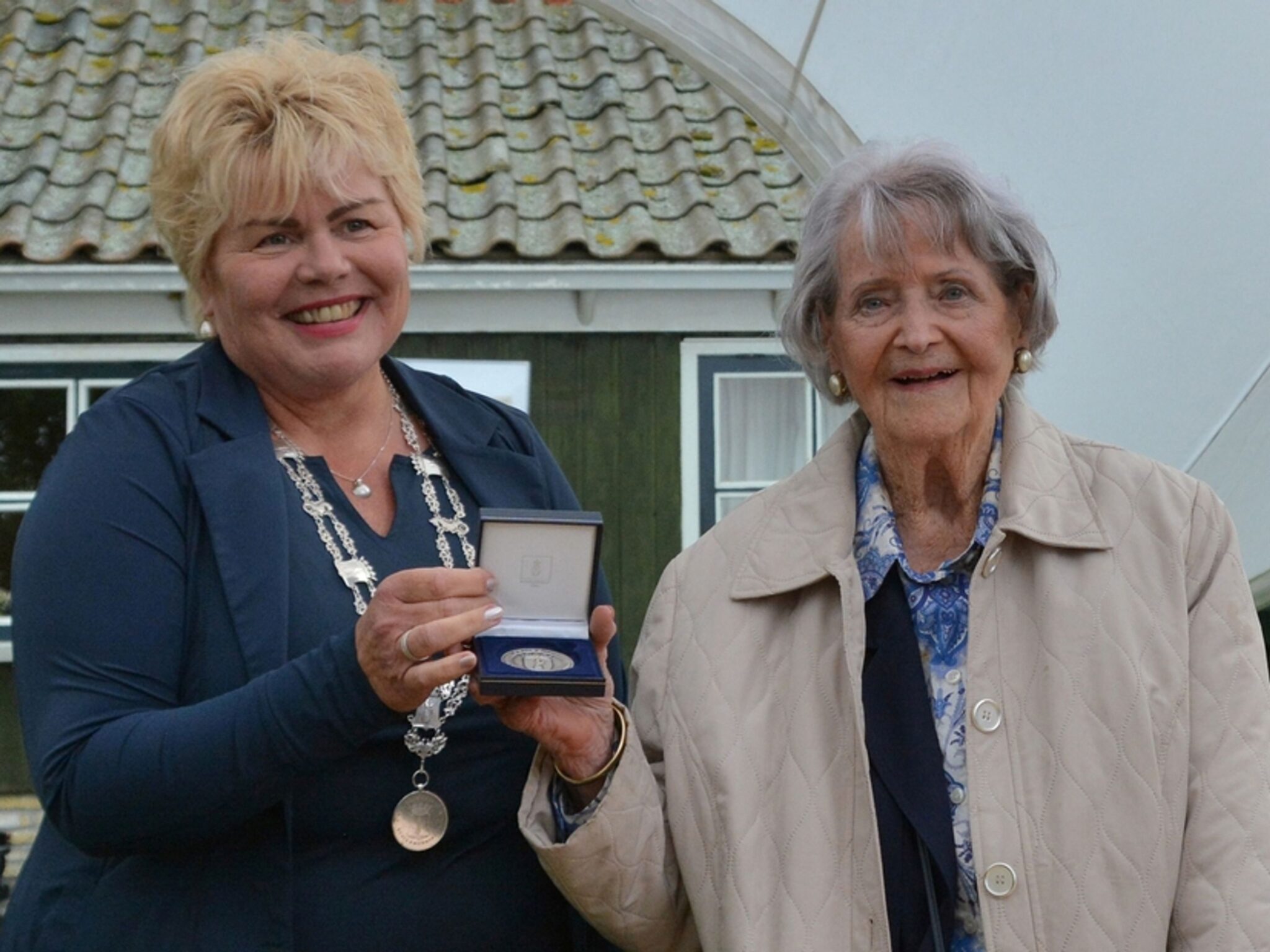 'Verzetsvrouw Joke Folmer (99) redde vele Joden van de dood' - in ...